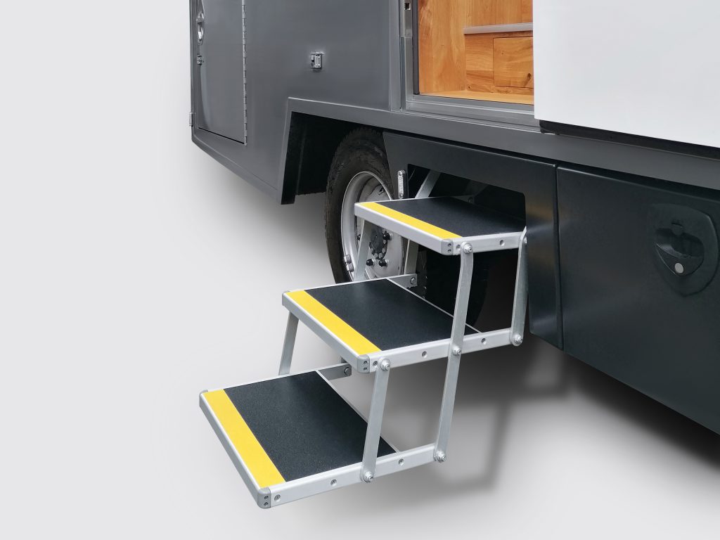 Elektrische Mehrfach-Trittstufe Serie E3, Dreifachtrittstufe - M-S-L Fahrzeugeinrichtungen e.K.